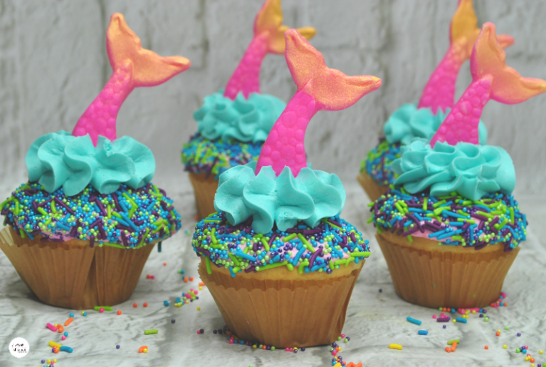 How to Make Mermaid Tail Cupcakes - Everyday Shortcuts