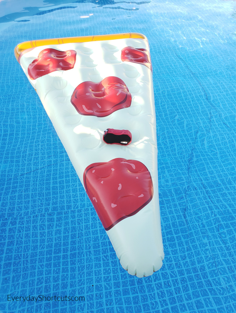 pizza float with speaker - Everyday Shortcuts