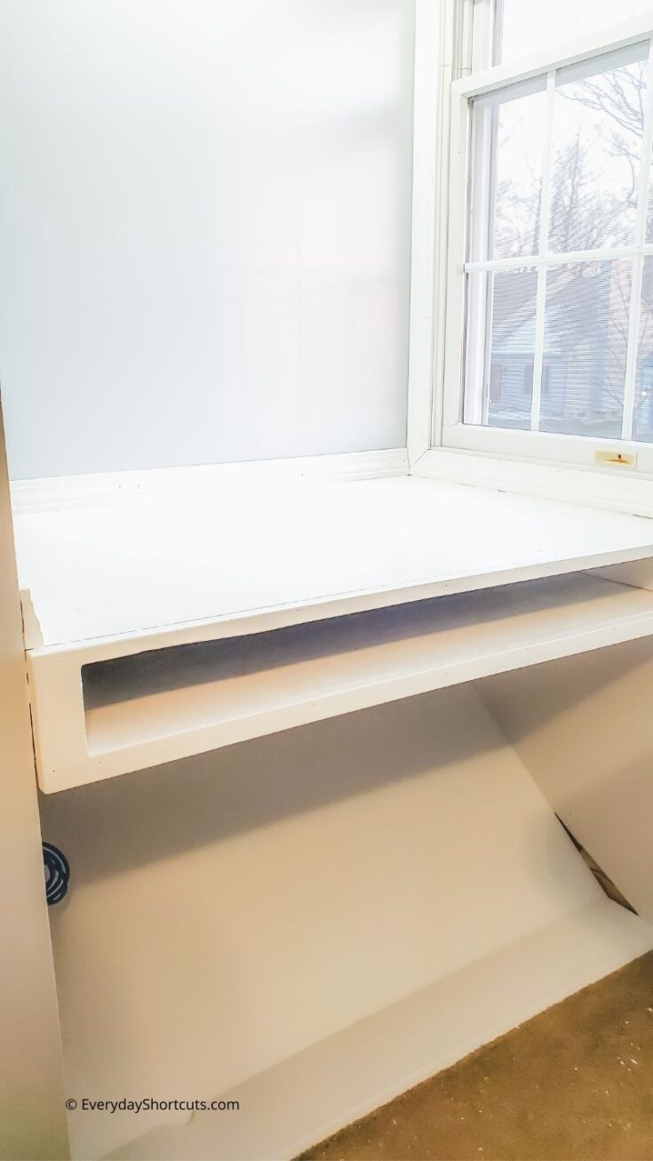 How to Convert a Stair Box to a Built In Desk - Everyday Shortcuts
