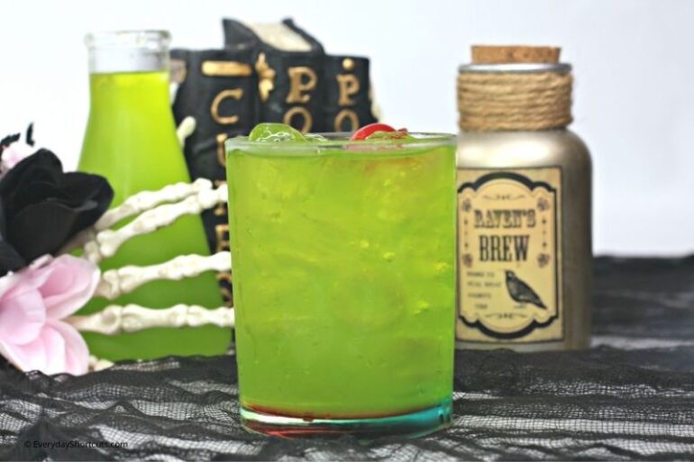 Hocus Pocus Inspired Amuck Cocktail - Everyday Shortcuts