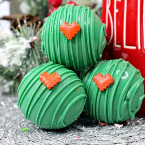 Grinch Hot Chocolate Bombs - Everyday Shortcuts