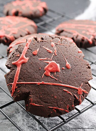 Blood Splatter Cookies - Everyday Shortcuts
