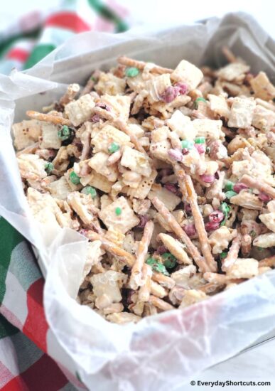 White Chocolate Chex Mix - Everyday Shortcuts