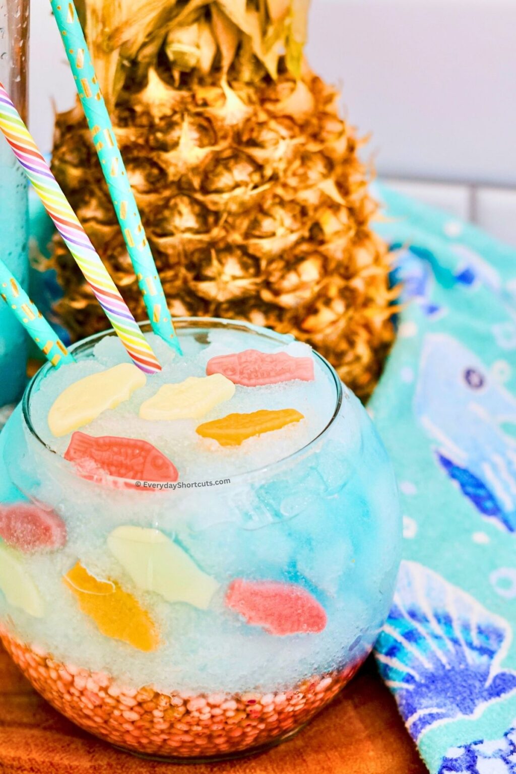 Fish Bowl Drink for Kids - Everyday Shortcuts