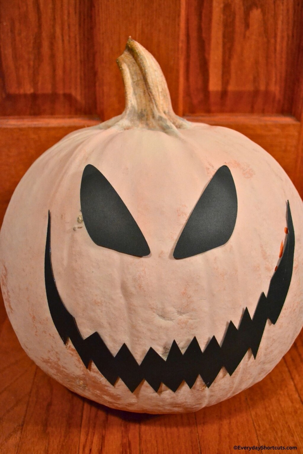 DIY Glow in the Dark Pumpkins - Everyday Shortcuts