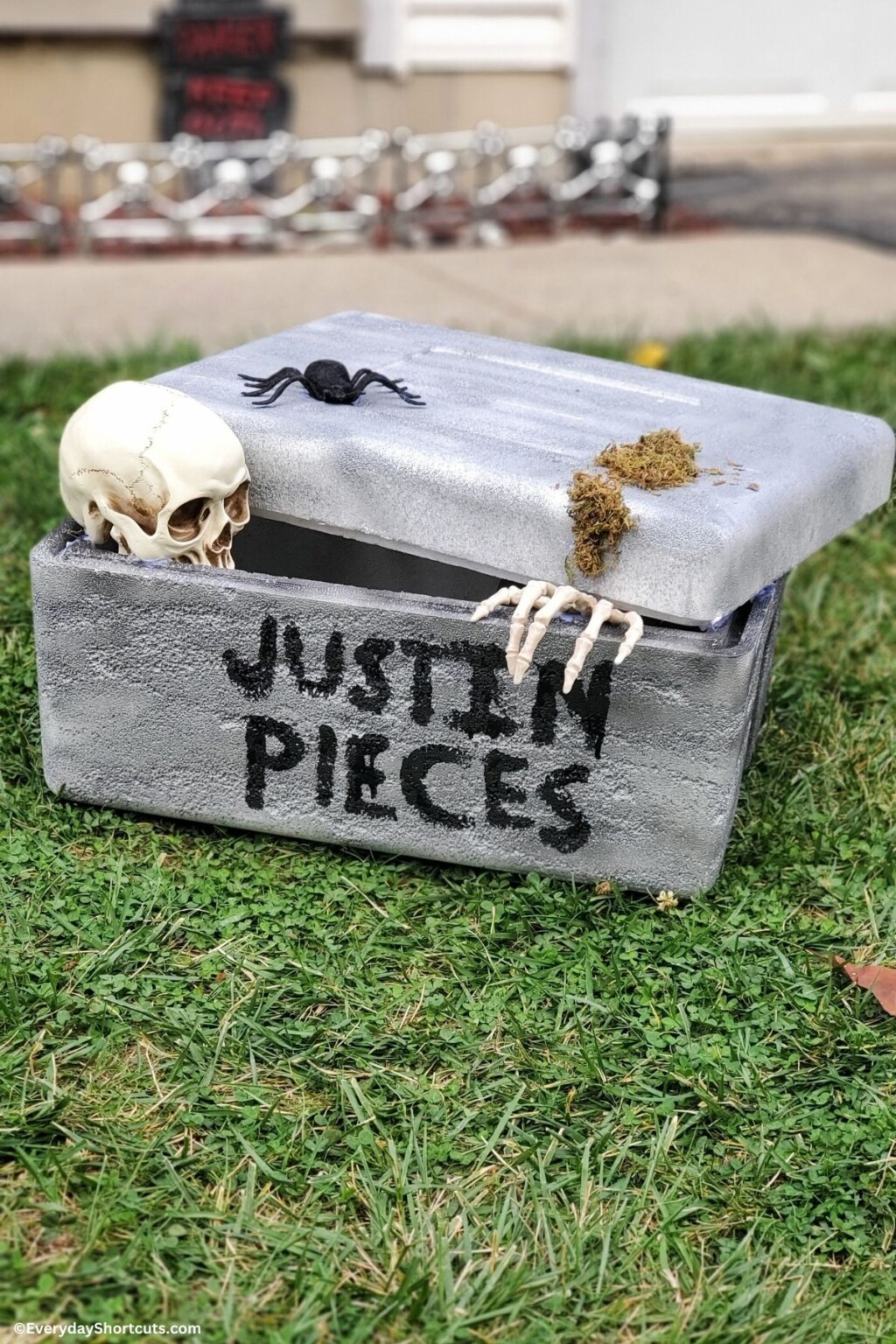 How to Make Halloween Tombstones - Everyday Shortcuts