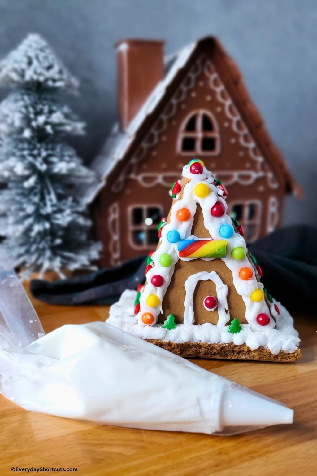 Gingerbread House Icing - Everyday Shortcuts