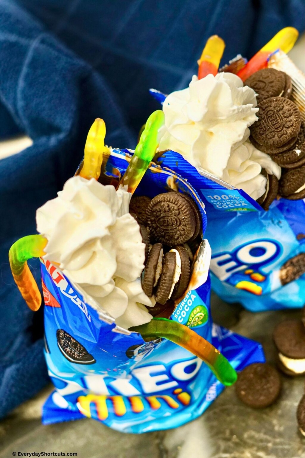 Walking Oreo Dirt Cups - Everyday Shortcuts