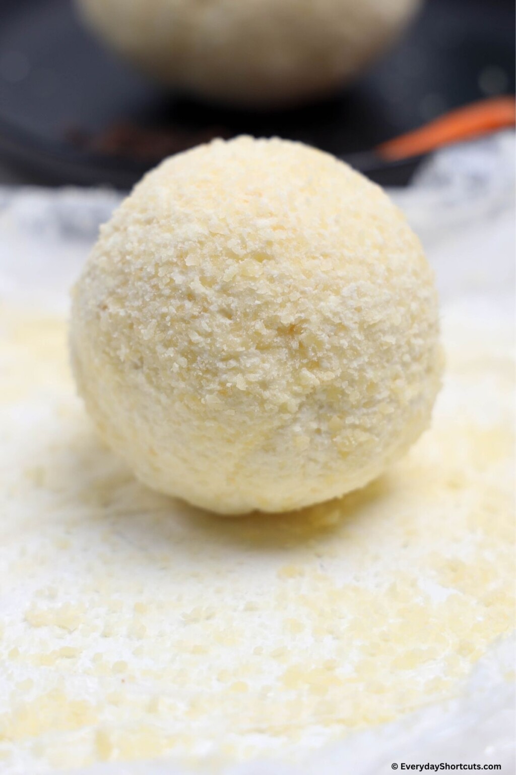 Snowman Cheese Ball - Everyday Shortcuts