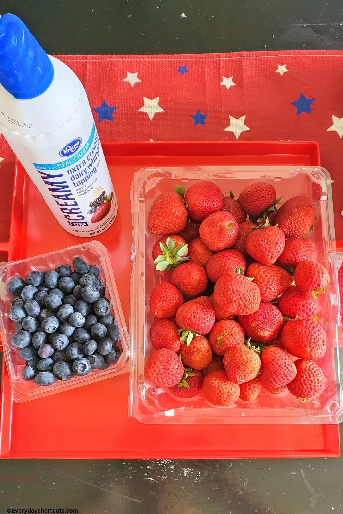 American Flag Fruit Platter - Everyday Shortcuts
