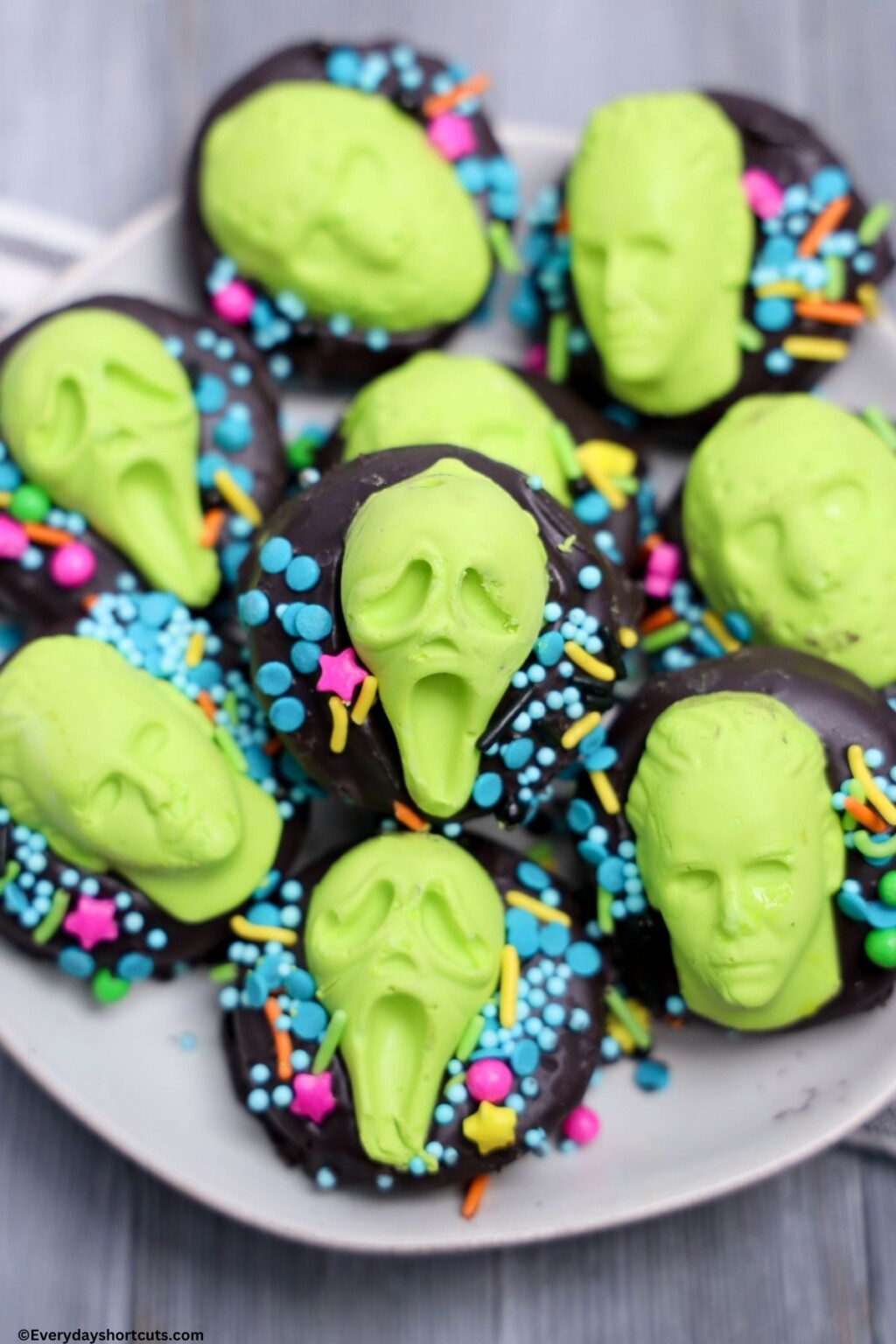 Iconic Horror Movie Oreos - Everyday Shortcuts