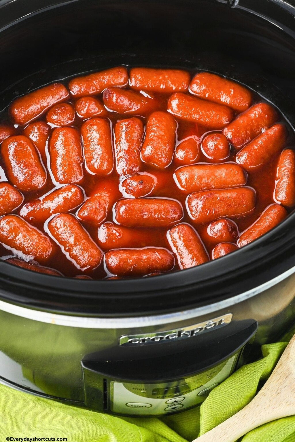 Crockpot Little Smokies with Grape Jelly - Everyday Shortcuts
