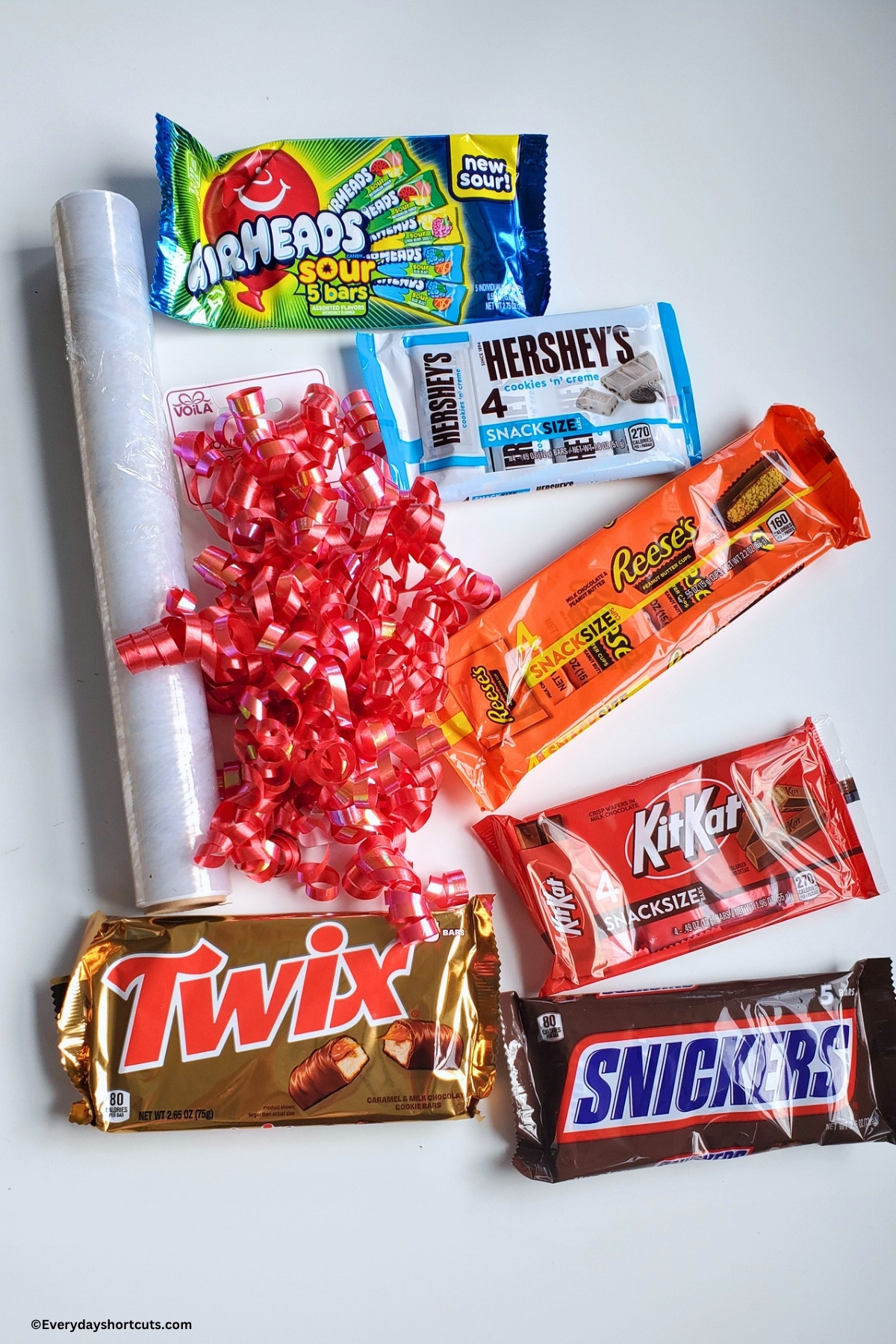 How to Make a Candy Lei - Everyday Shortcuts