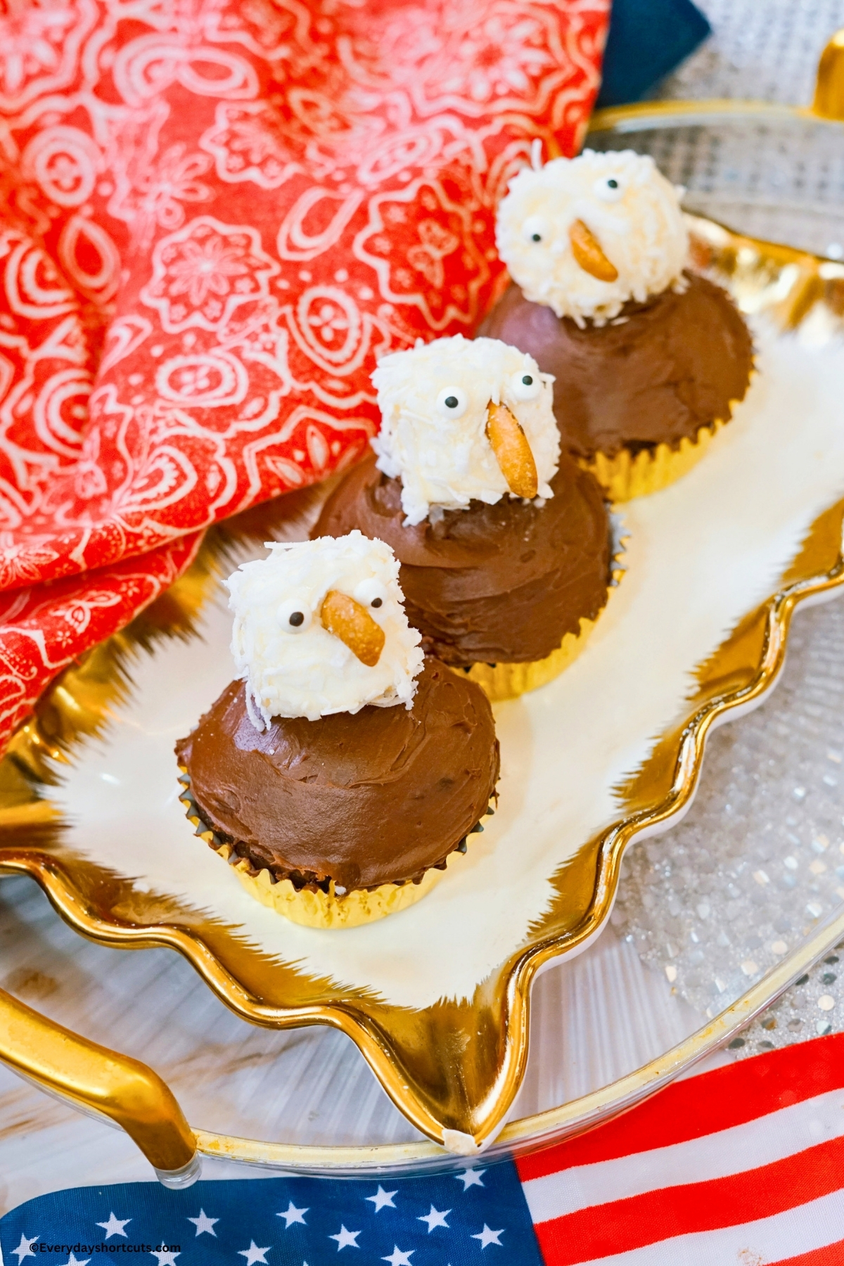 Bald Eagle Cupcakes - Everyday Shortcuts